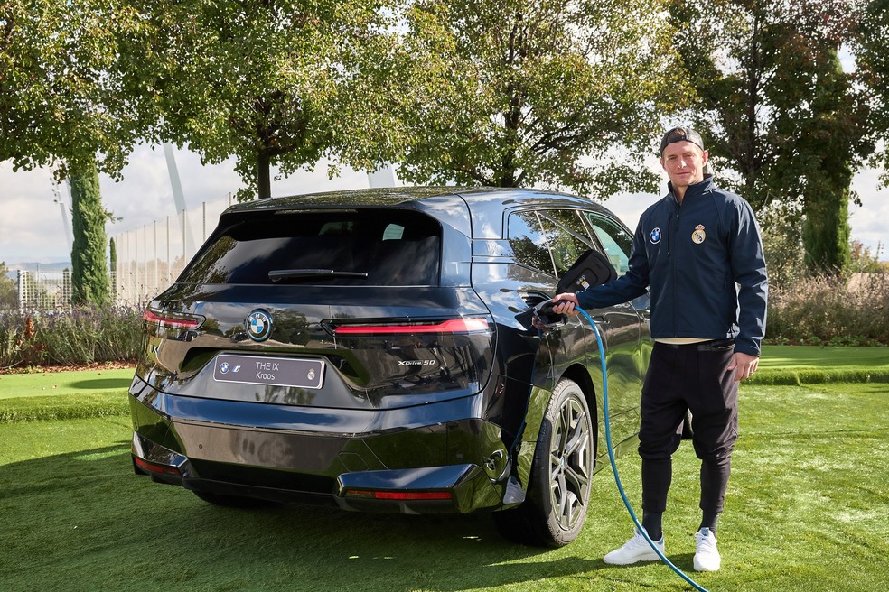 BMW entrega carros elétricos ao elenco do Real Madrid; jogadores só ...