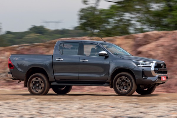 Comparativo: GWM Poer P30 e Fiat Titano superam a tradição da Toyota Hilux?
