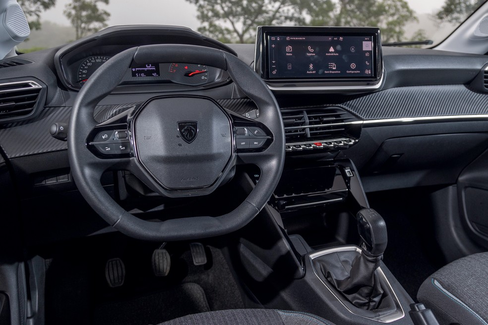Peugeot 208: o que oferece o hatch compacto de R$ 100 mil da marca