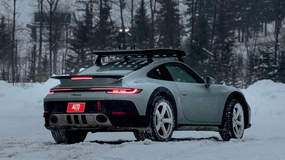 Teste: Porsche 911 Dakar é esportivo feito para colocar no off-road sem dó