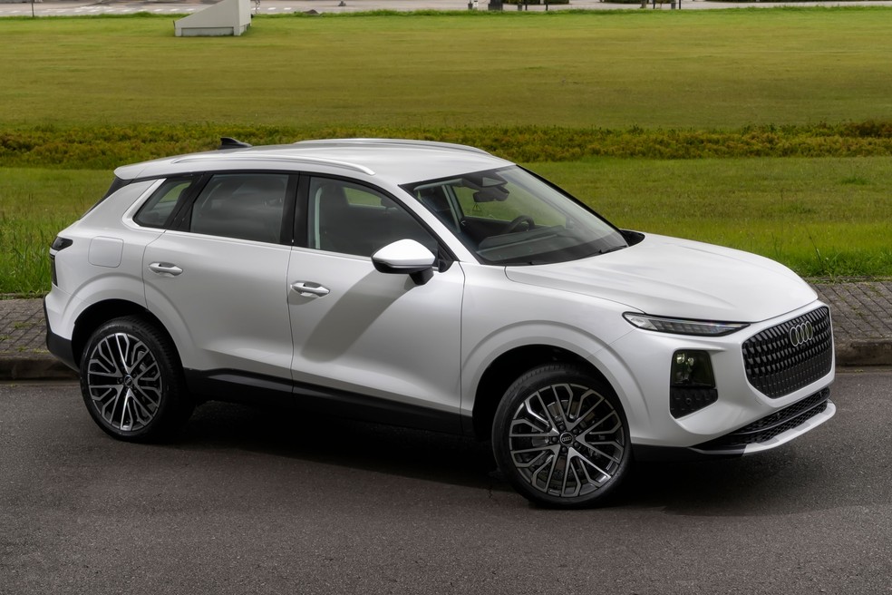 Novo Audi Q3 começa a ser montado no Brasil e tem data para chegar às lojas