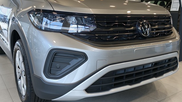 Volkswagen T-Cross Sense 2025: como é a versão de entrada do SUV