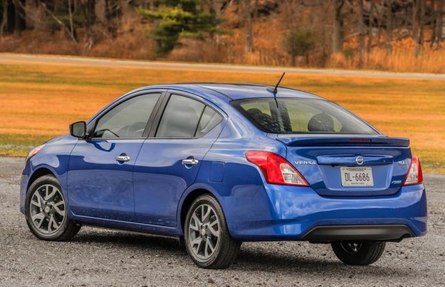 Nissan mostra Versa reestilizado