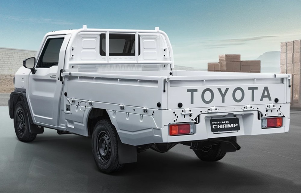 Toyota Hilux Champ mais simples e barata é registrada no Brasil