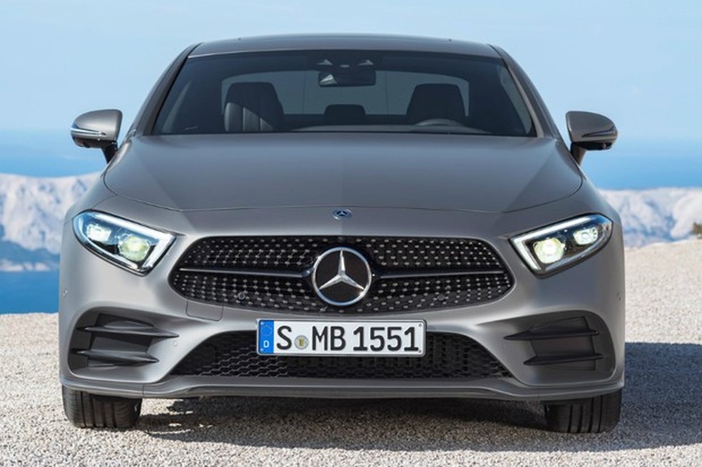 Nova geração do Mercedes Classe A aparece em teaser idêntico ao do CLS