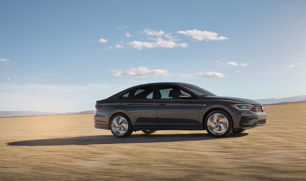 Volkswagen Jetta ganha versão esportiva GLI nos Estados Unidos