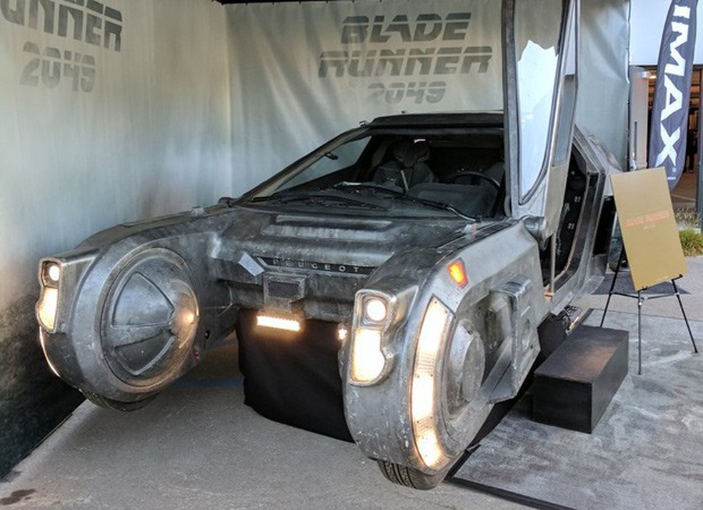 Blade Runner 2049 usa carro voador da Peugeot