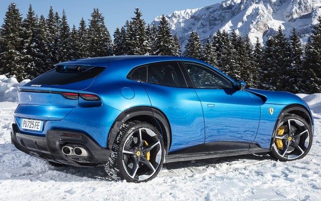 Cristiano Ronaldo compra Ferrari de 725 cv que custa R$ 7,4 milhões