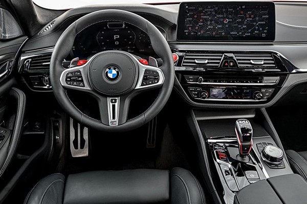 BMW M5 Competition chega com novo visual, 625 cv e preço excêntrico