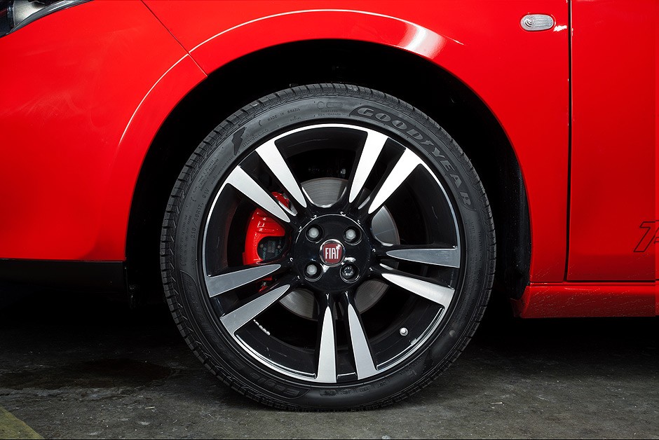 Avaliação: Fiat Bravo T-Jet 2016