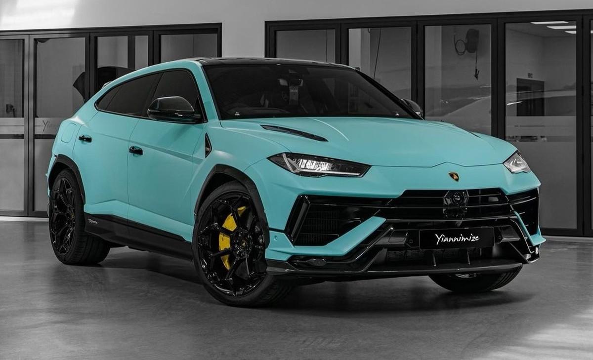 Astro do Manchester City compra e personaliza Lamborghini de 666 cv ...