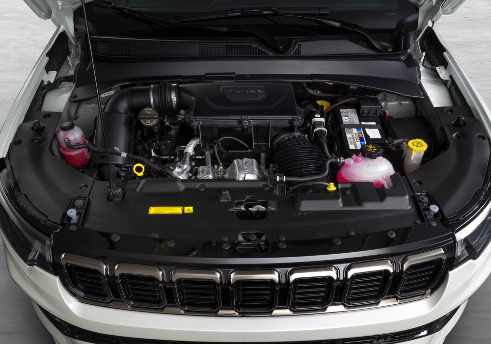 Jeep Compass 2025 fica até R$ 20 mil mais barato; veja preços e versões