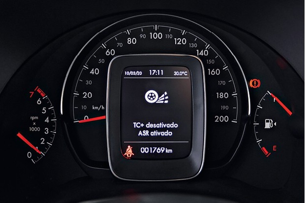 Teste: Nova Fiat Strada tem corpo de Toro e interior de Uno; ela quer ...