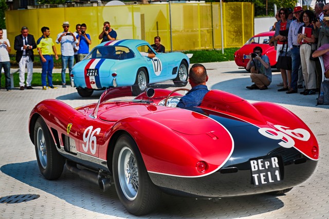 Ferrari comemora 70 anos com eventos na Itália; FOTOS