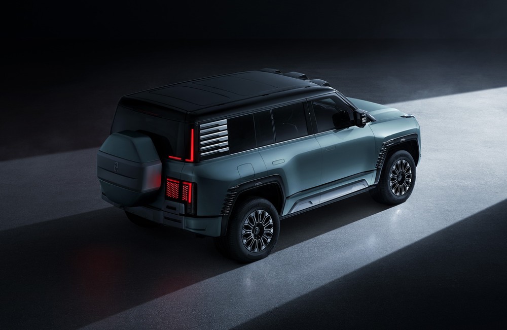 BYD vai vender no Brasil SUV elétrico que roda com pneu furado e flutua ...