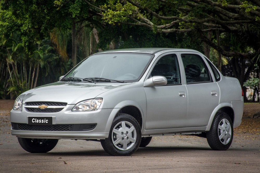Chevrolet Classic usado: 4 versões do sedã compacto a partir de R$ 18 mil