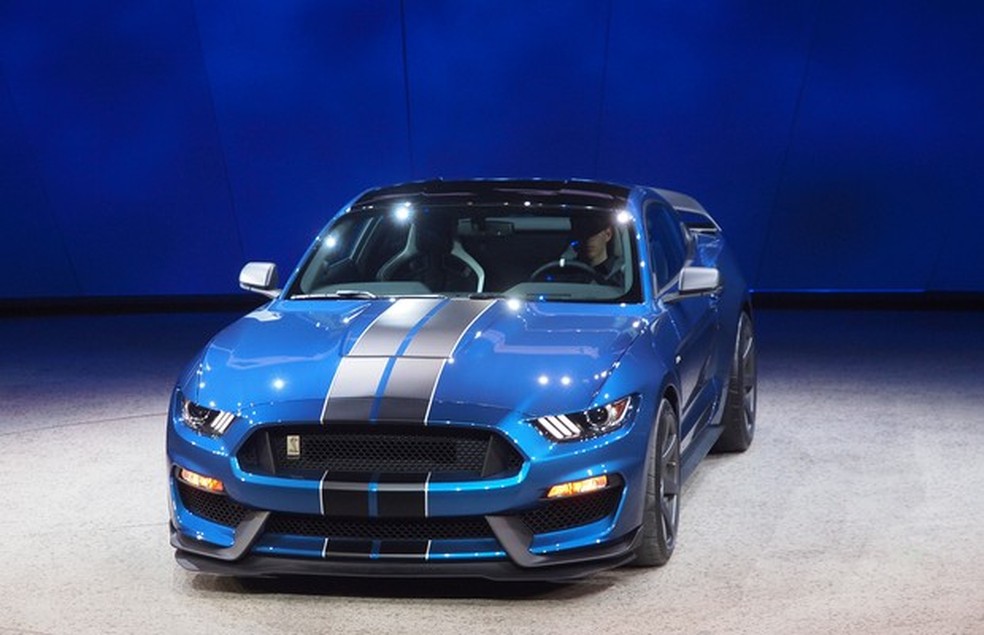 Ford apresenta Mustang Shelby GT350R em Detroit