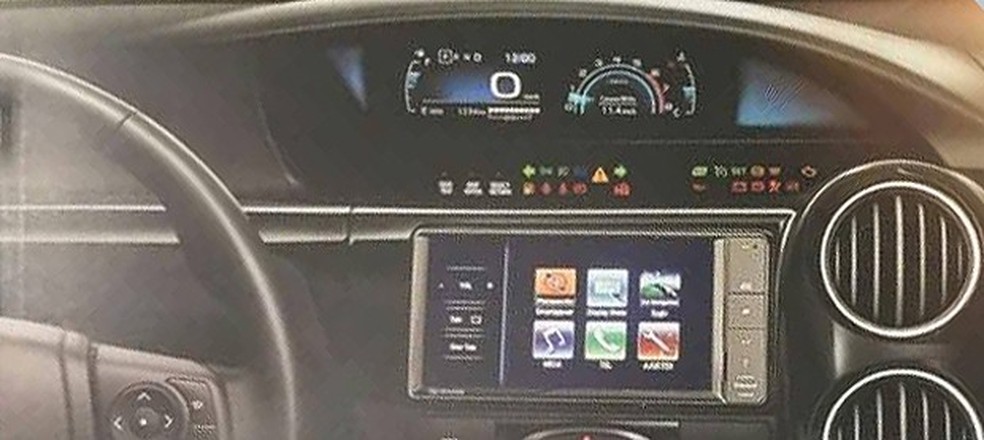 Toyota Etios terá motores mais potentes, novos câmbios e velocímetro ...