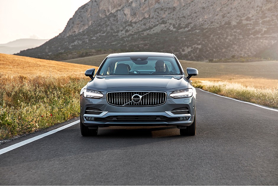 Aceleramos o novo Volvo S90
