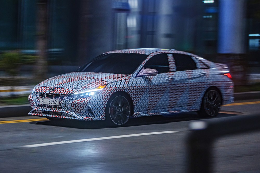 Novo Hyundai Elantra N é o sedã esportivo com motor do Veloster e quase ...