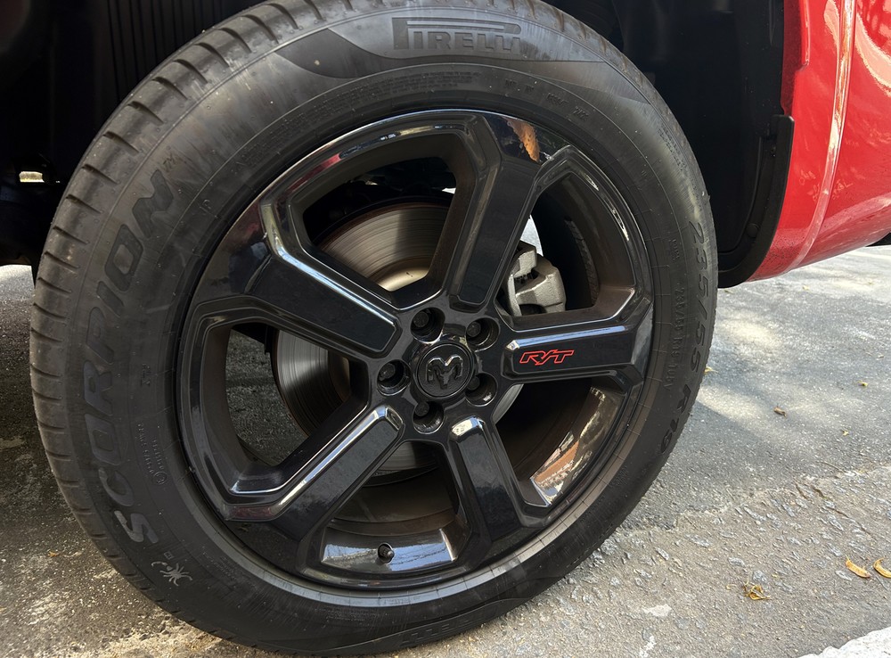 Ram Rampage R/T: 5 razões para comprar e 5 motivos para fugir