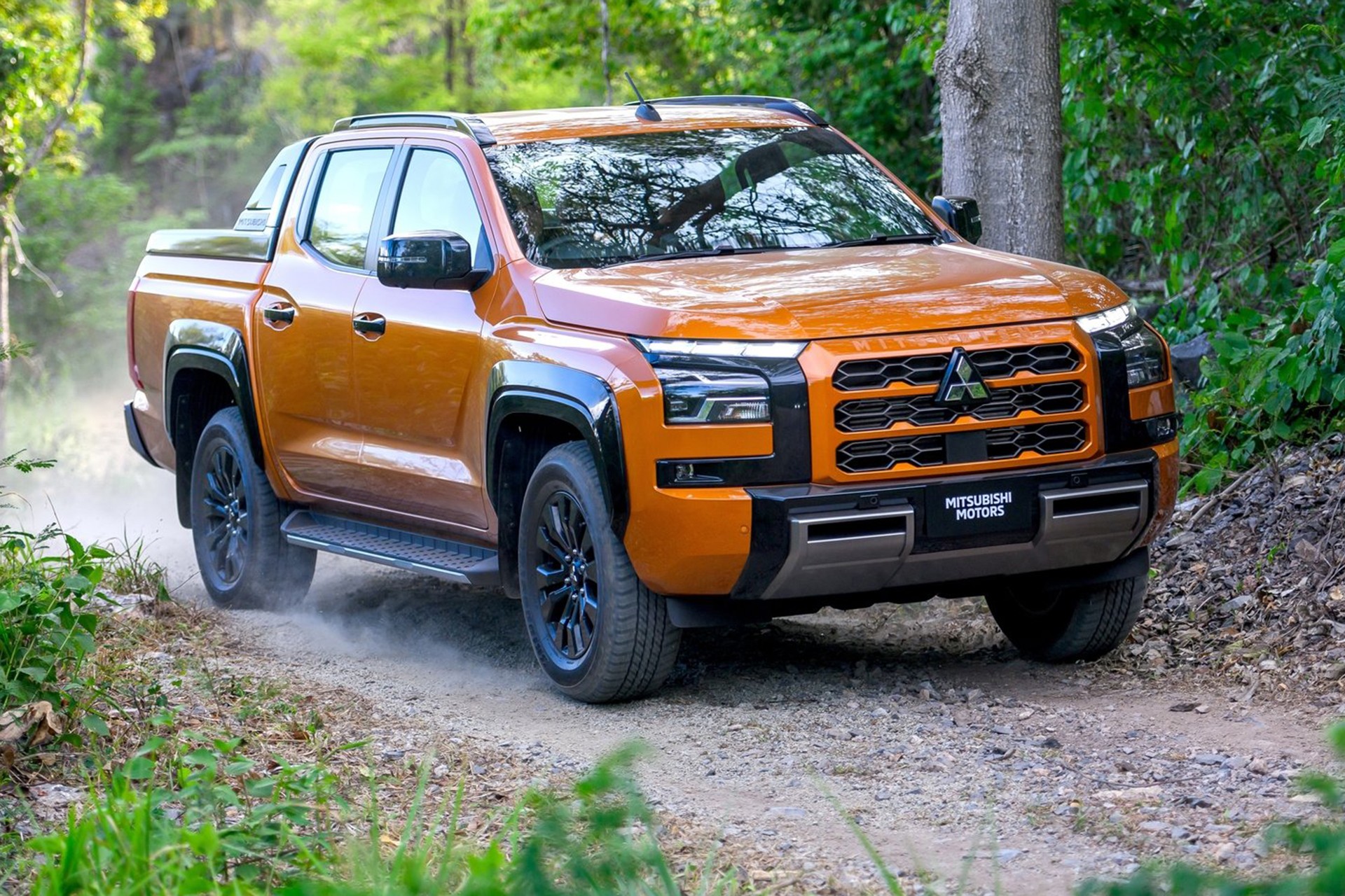 Nova Mitsubishi L200 é registrada no Brasil; veja quando será lançada