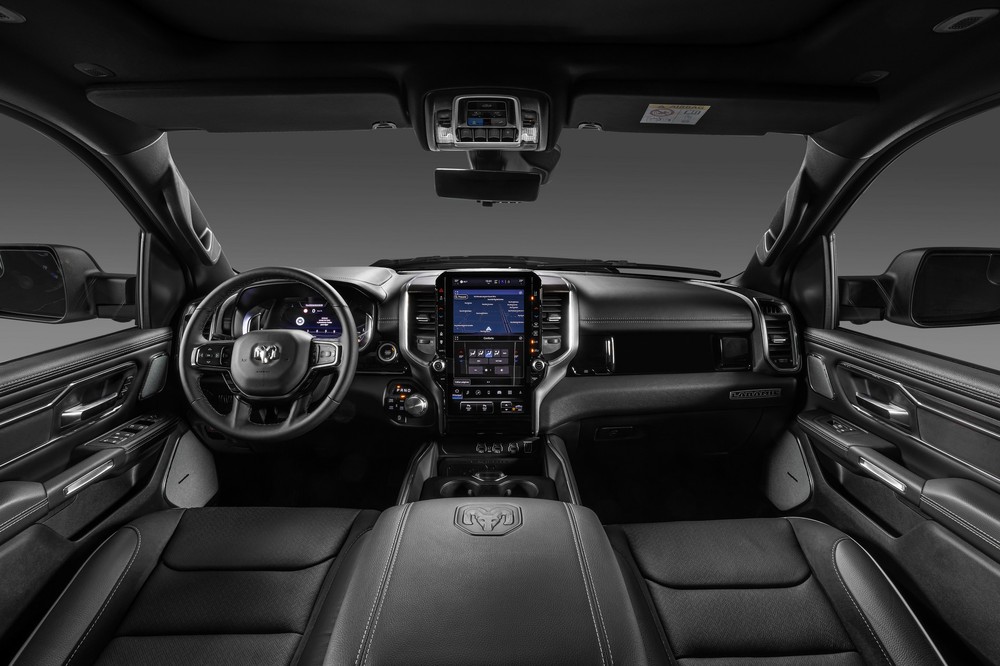 Nova Ram 1500 vem ao Brasil mais potente e em duas versões; veja preços