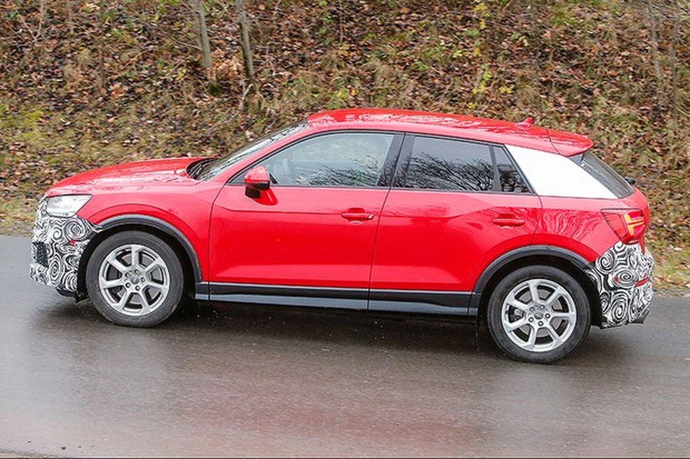 Flagra: Audi prepara versão S do Q2