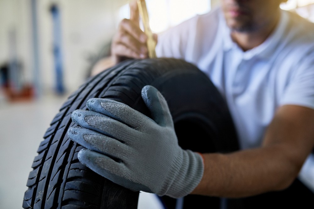 Pneu do carro tem validade? Como saber se ele ainda está bom