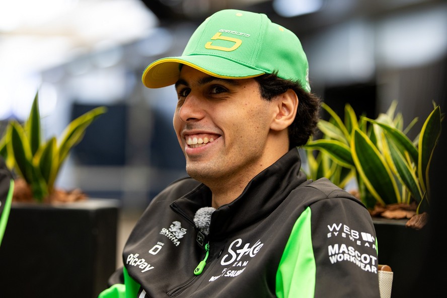 'Surreal', diz Bortoleto sobre correr no Brasil pela primeira vez na F1