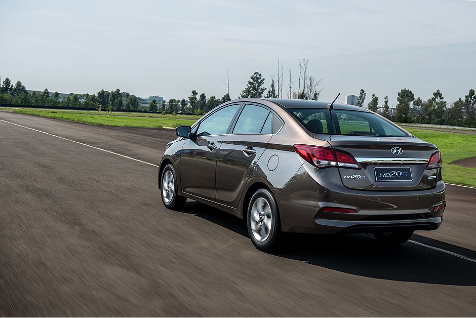 Teste: Hyundai HB20S 1.0 turbo