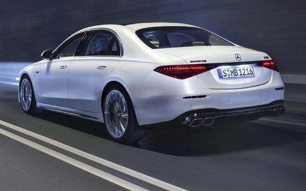 Novo Mercedes-AMG S63 não abandona V8, mas recebe motor elétrico para ...