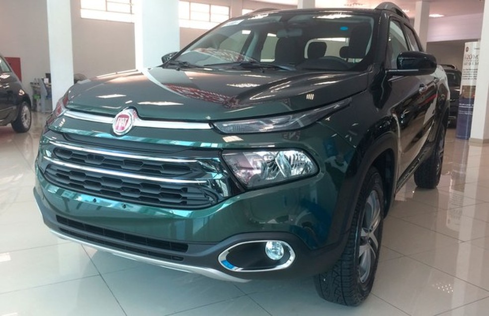 Nas lojas: Fiat Toro com teto solar tem 90 dias de espera