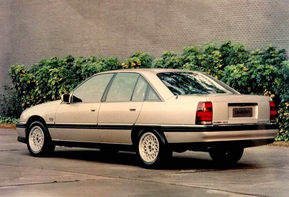 Fotos inéditas dos protótipos do Chevrolet Omega mostram que o europeu ...
