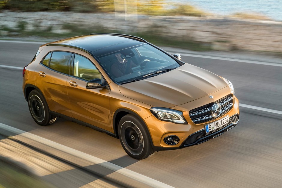 Mercedes-Benz GLA reestilizado fica mais aerodinâmico e ganha nova versão