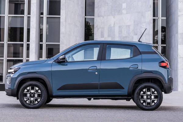 Renault Kwid E-Tech é renovado e segue o carro elétrico mais barato do ...