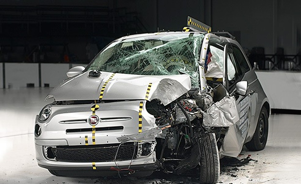Apenas um compacto é aprovado em bateria de crash tests nos EUA