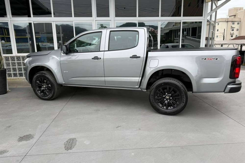 Chevrolet S10 tem desconto de R$ 70 mil e sai mais barata que Fiat Toro