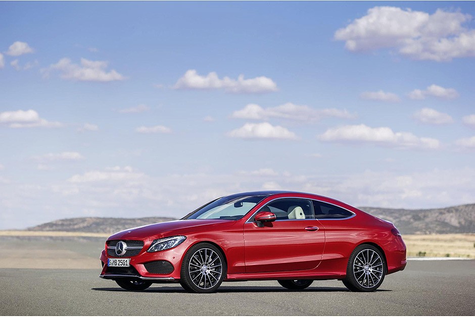 Mercedes divulga primeiras imagens do Classe C Coupe