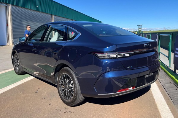 BYD King 2026: preços, versões, consumo e equipamentos do sedã híbrido