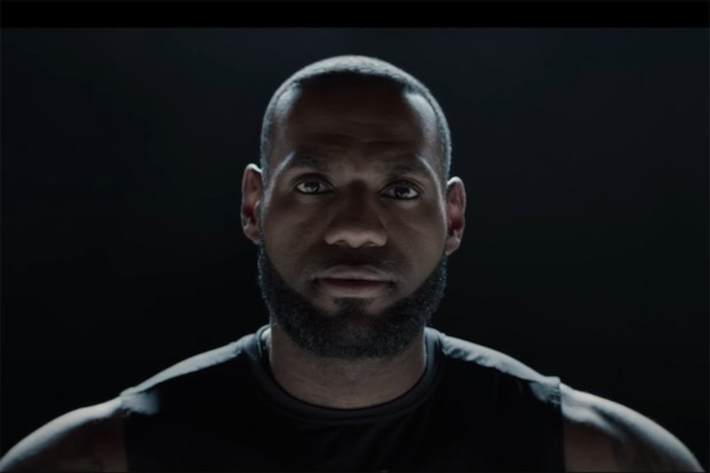 Após o título da NBA, LeBron James se presenteia com edição especial do ...