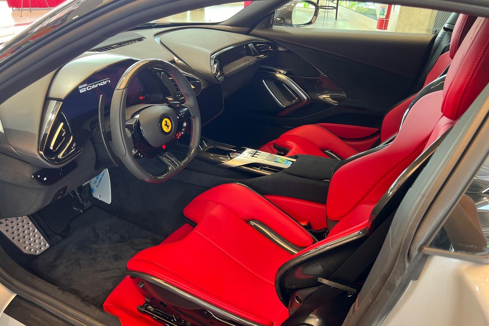 Ferrari 12Cilindri é lançada no Brasil; veja preço do esportivo de 830 cv