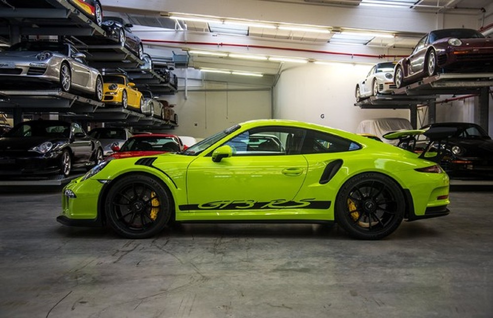 Porsche Exclusive customiza 911 GT3 RS