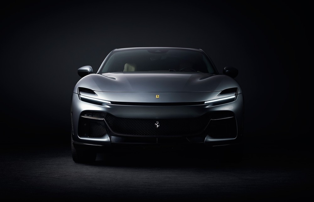 Primeiro SUV da Ferrari, Purosangue tem V12 de 725 cv e portas com ...