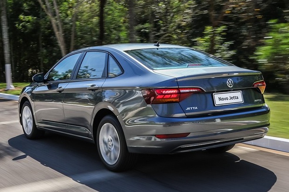 Volkswagen lança novo Jetta no Brasil por R$ 109.990