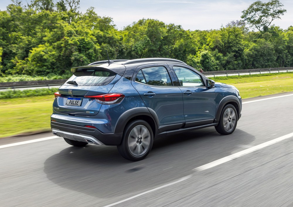 Teste: Fiat Pulse e Fastback T200 Hybrid fazem valer os R$ 2 mil a mais?