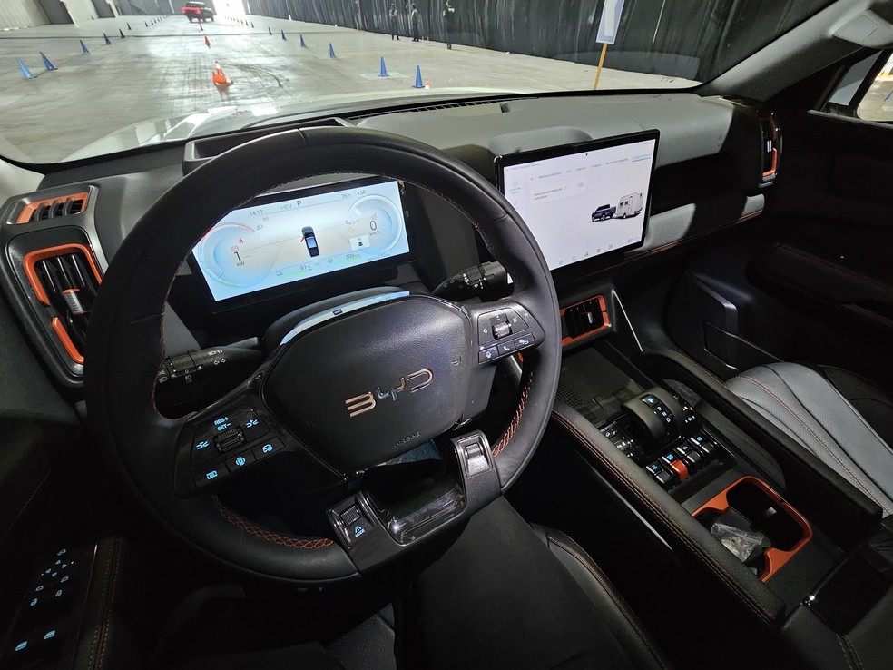 BYD Shark: 4 detalhes absurdos e um não tão legal da nova picape híbrida