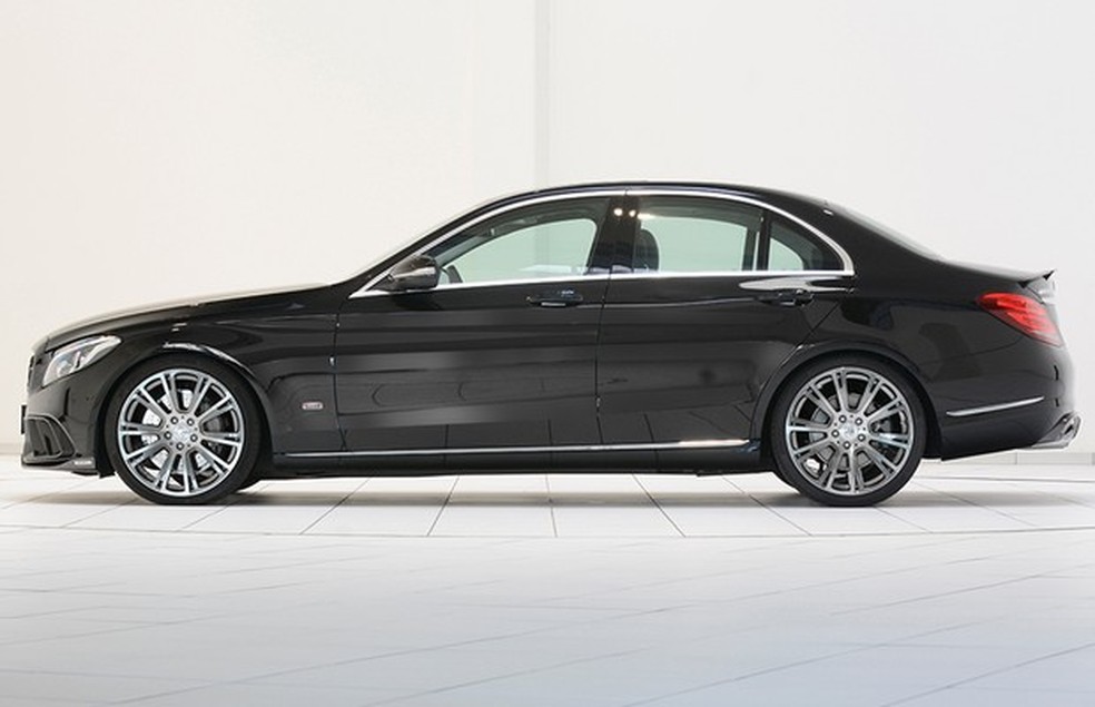 Mercedes C 200 Brabus chega ao Brasil por R$ 189 mil