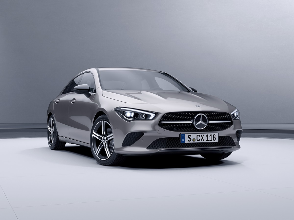 Mercedes-Benz lança nova geração do CLA por R$ 219.900
