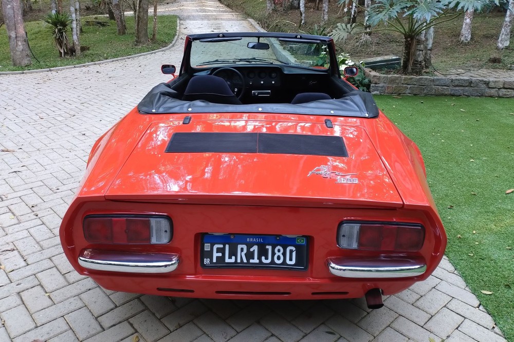 Achado usado: Puma GTS conversível tem placas pretas e preço de Kwid usado